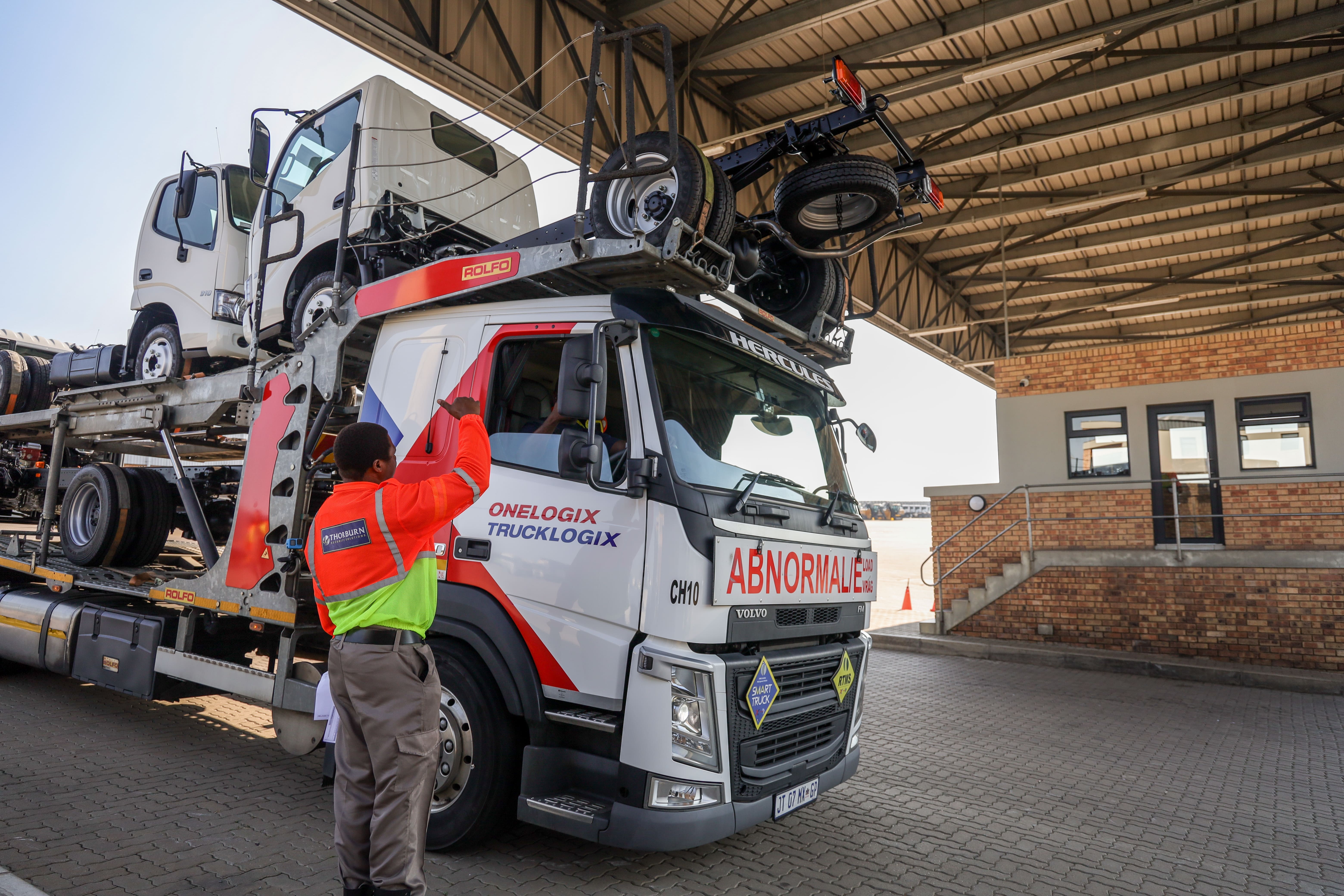 Media | Commercial Vehicle Logistics | OneLogix Trucklogix