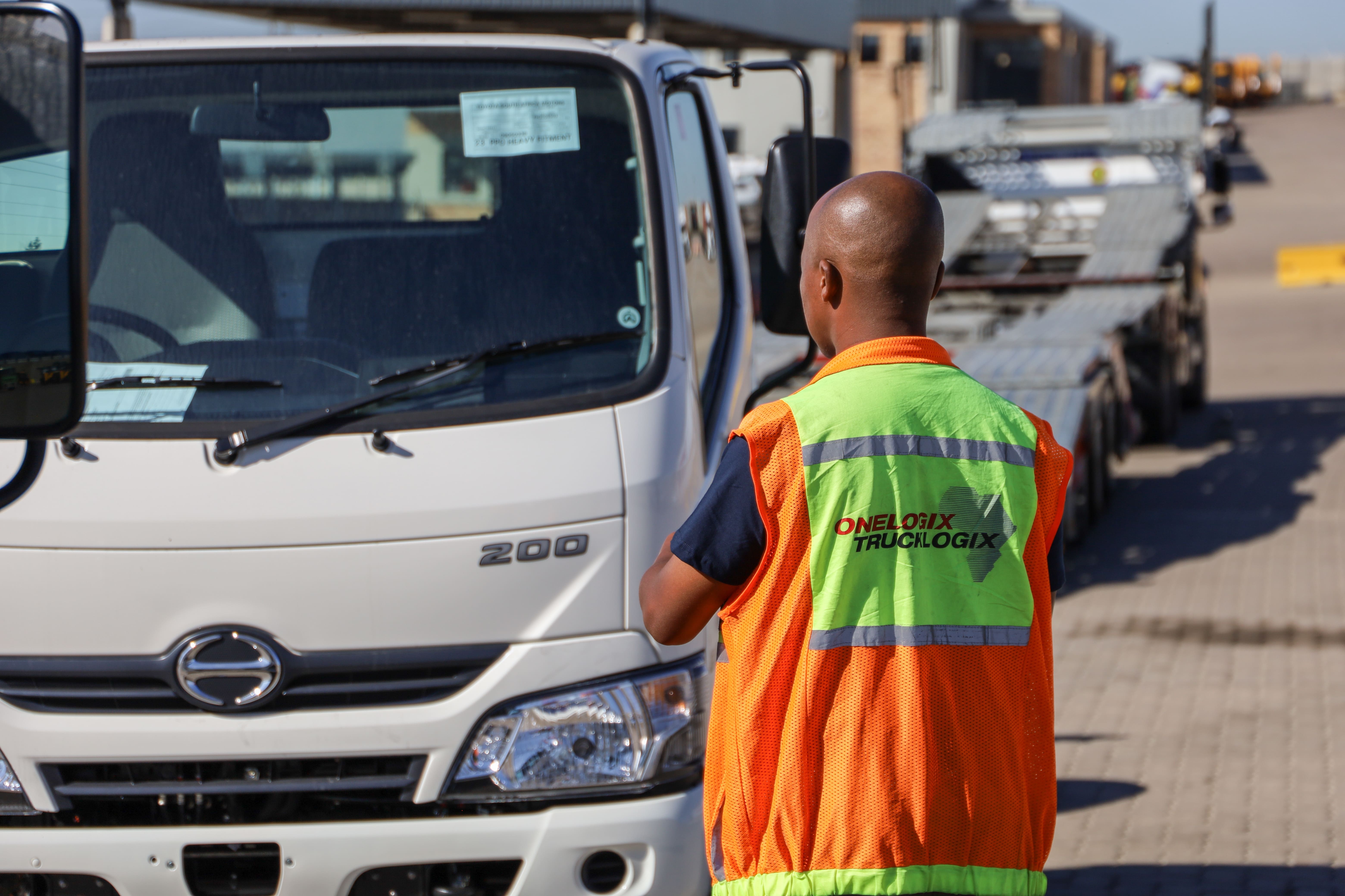 Media | Commercial Vehicle Logistics | OneLogix Trucklogix